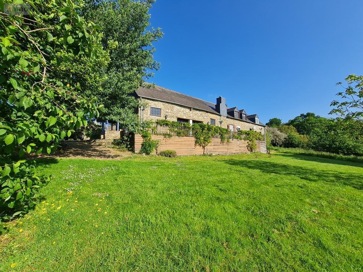 Maison à vendre Bréhan 56580 Morbihan - 5 pièces 219 m2 à 258750 euros